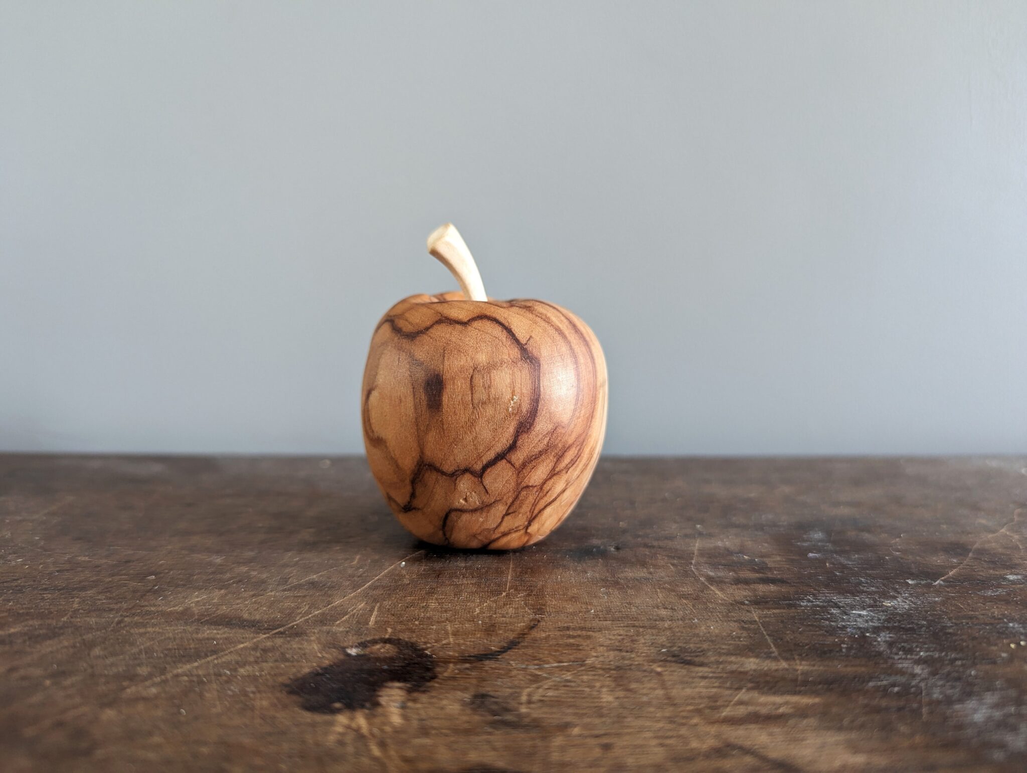 Olive Wood Apple – The Discerning Palette